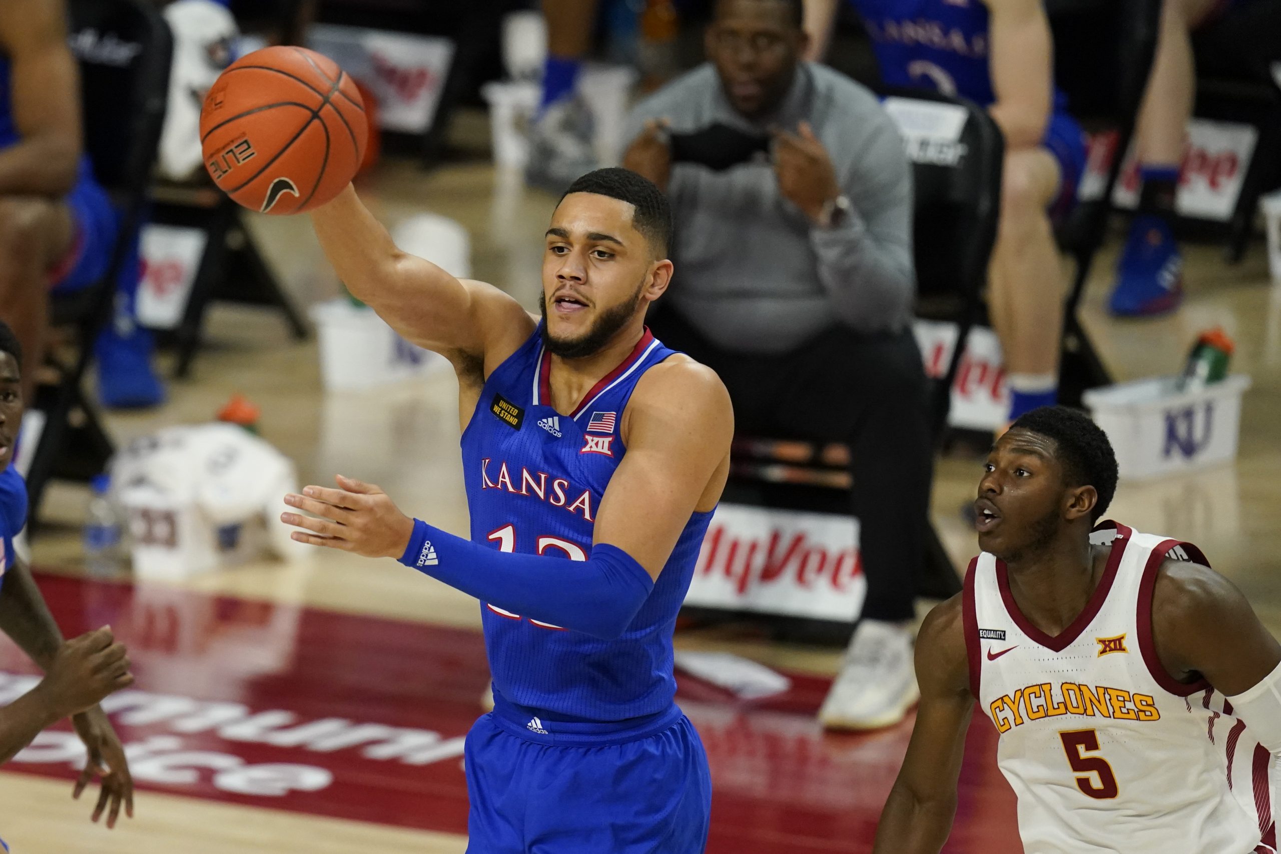 Sophomore wing Tristan Enaruna leaving Kansas, adding name to transfer ...